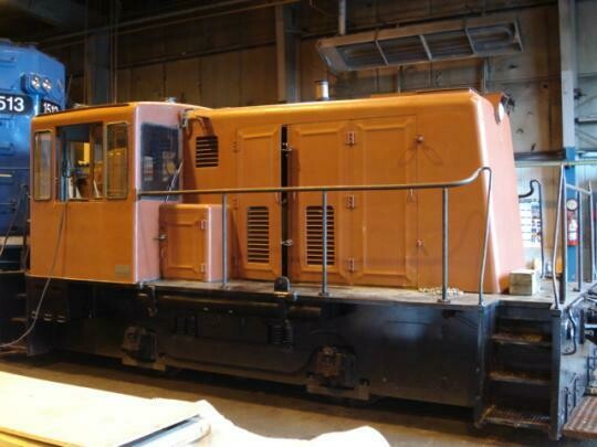 refurbished GE 35 ton locomotive