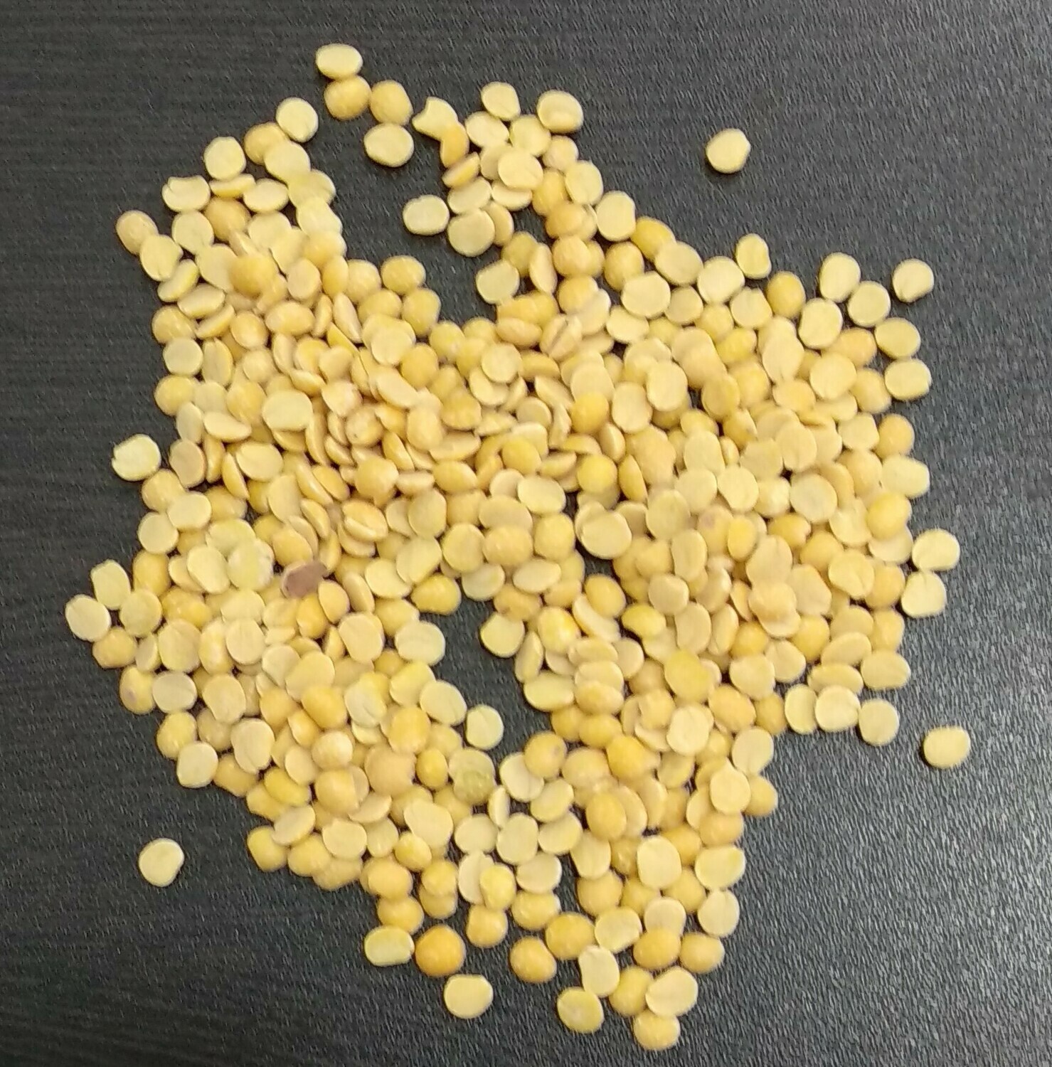Unpolished Pesticide-Free Tur / Arhar (Pigeon Pea) Dal - 1 KG