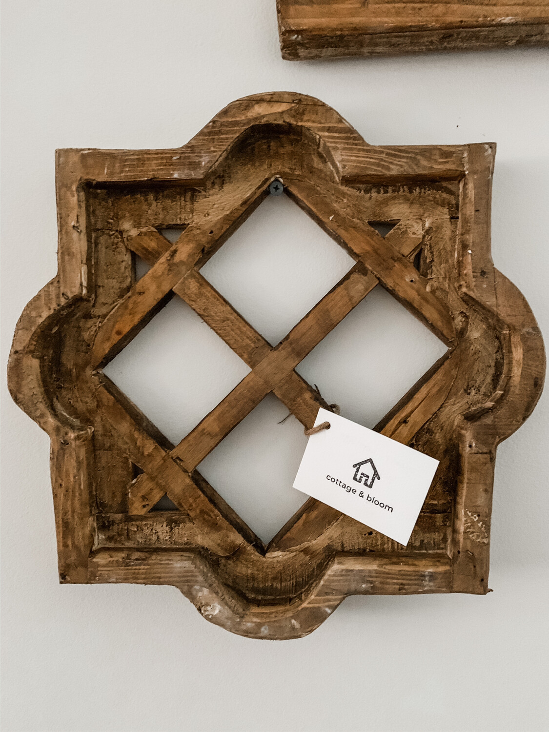 Square Lattice Window (Natural Wood)